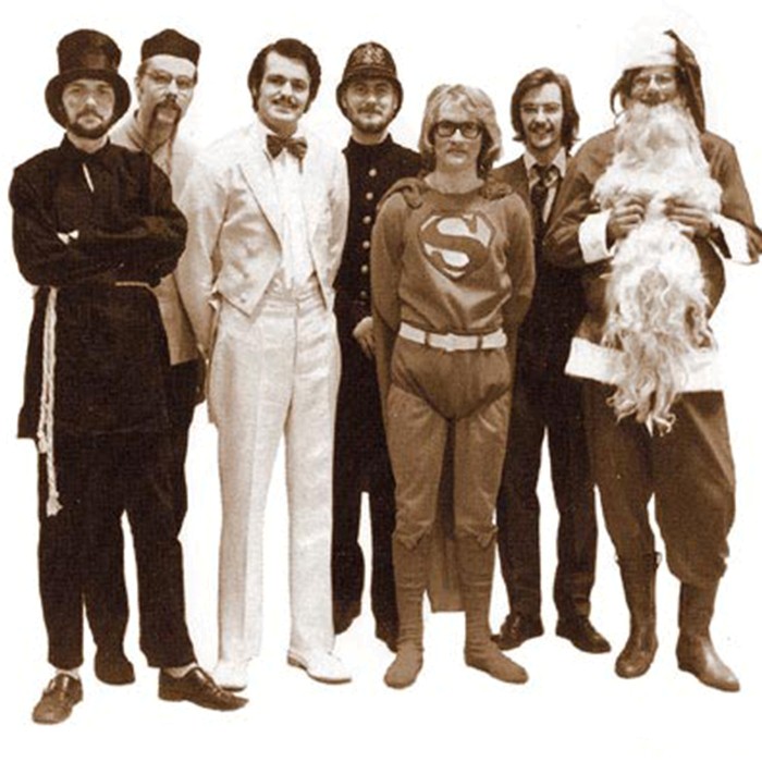 Hoola Bandoola Band | TheAudioDB.com