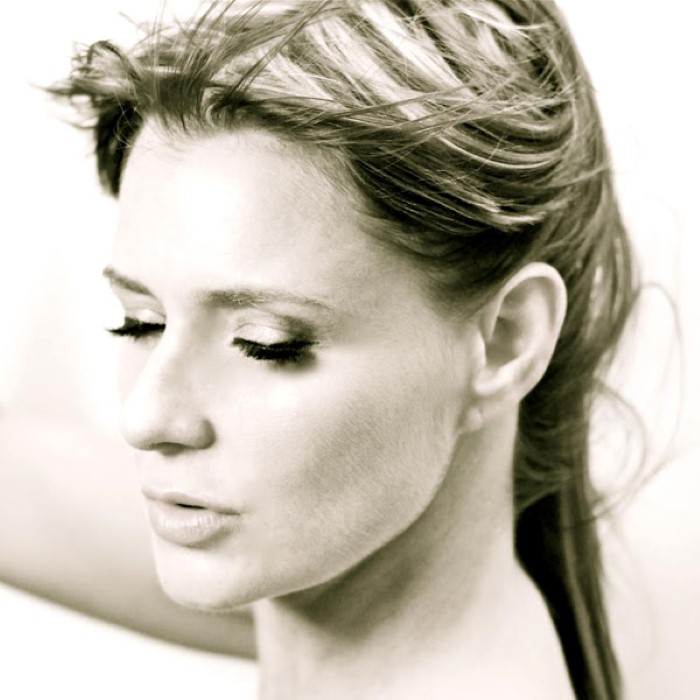 Sandra Collins | TheAudioDB.com